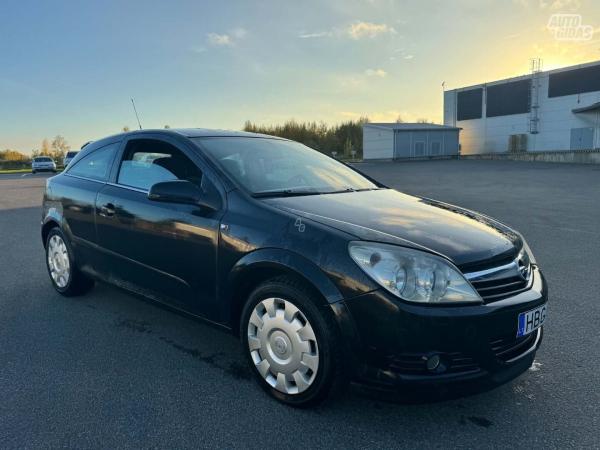 Opel Astra 2006 in Panevezys on AUTOMOTO.COM.LV Black Opel Astra 2006 in Panevezys, with an engine capacity of 1.90 L and mileage of 0 thousand km for 499 €, photo 4 on AUTOMOTO.COM.LV