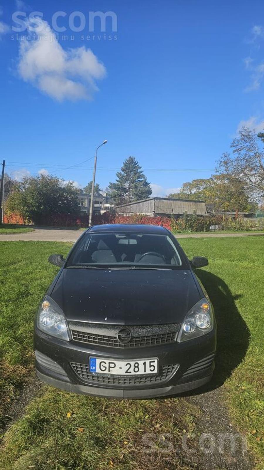 Black Opel Astra 2007 in Liepaja, with an engine capacity of 1.60 L and mileage of 200 thousand km for 1200 €, photo 3 on AUTOMOTO.COM.LV