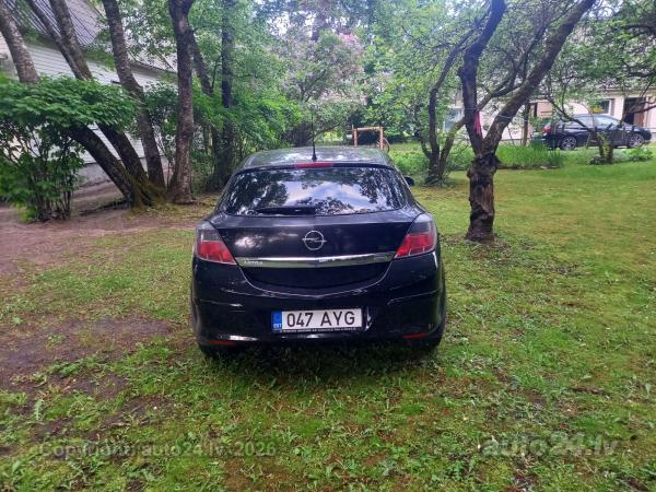 Melns Opel Astra 2007 Tallina, ar dzinēja tilpumu 1.60 L un nobraukumu 75 tūkst. km par 2500 €, foto 3 vietnē AUTOMOTO.COM.LV