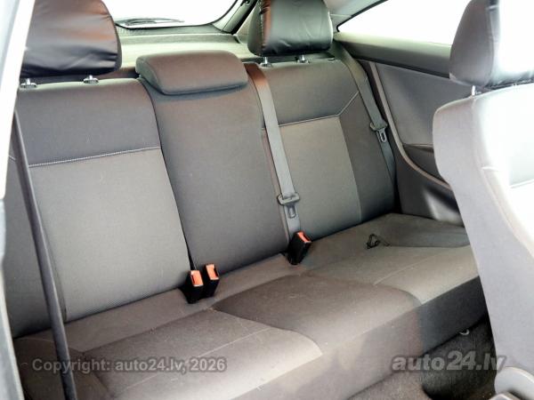 Melns Opel Astra 2007 Tallina, ar dzinēja tilpumu 1.60 L un nobraukumu 259 tūkst. km par 999 €, foto 7 vietnē AUTOMOTO.COM.LV