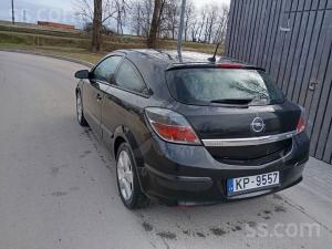 Black Opel Astra 2007 in Riga, with an engine capacity of 1.70 L and mileage of 251 thousand km for 1100 €, photo 5 on AUTOMOTO.COM.LV