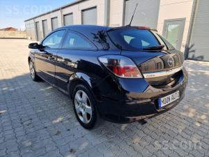 Melns Opel Astra 2007 Liepāja, ar dzinēja tilpumu 1.90 L un nobraukumu 299 tūkst. km par 1490 €, foto 5 vietnē AUTOMOTO.COM.LV