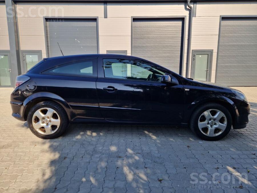 Melns Opel Astra 2007 Liepāja, ar dzinēja tilpumu 1.90 L un nobraukumu 299 tūkst. km par 1490 €, foto 8 vietnē AUTOMOTO.COM.LV
