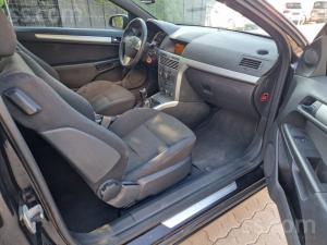 Melns Opel Astra 2007 Liepāja, ar dzinēja tilpumu 1.90 L un nobraukumu 299 tūkst. km par 1490 €, foto 14 vietnē AUTOMOTO.COM.LV