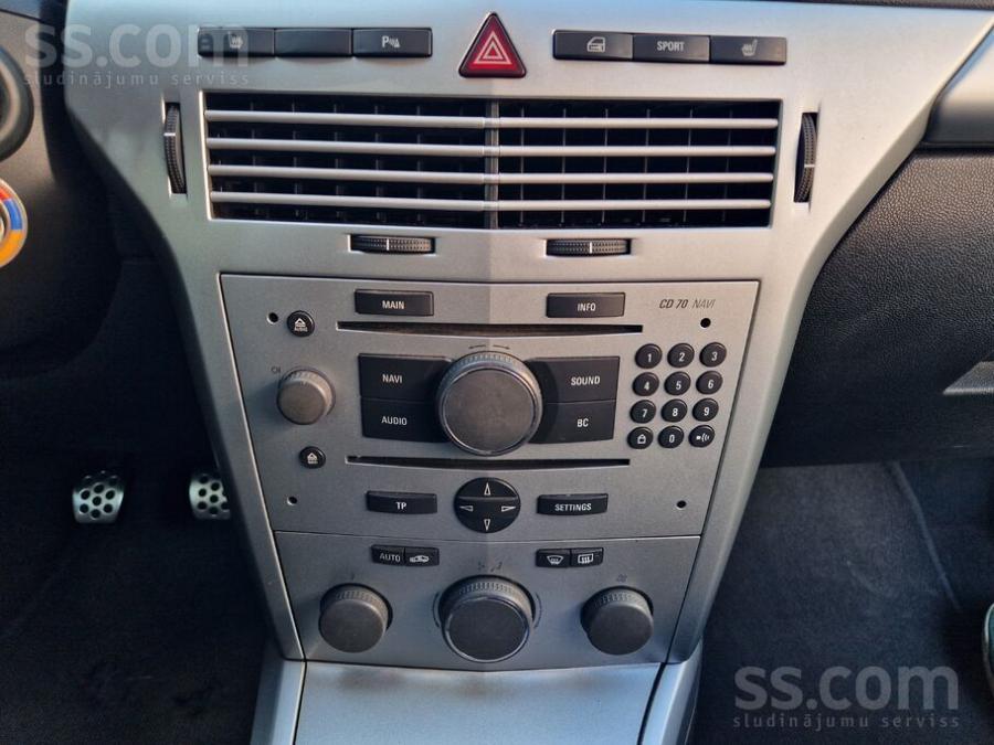 Melns Opel Astra 2007 Liepāja, ar dzinēja tilpumu 1.90 L un nobraukumu 299 tūkst. km par 1490 €, foto 16 vietnē AUTOMOTO.COM.LV