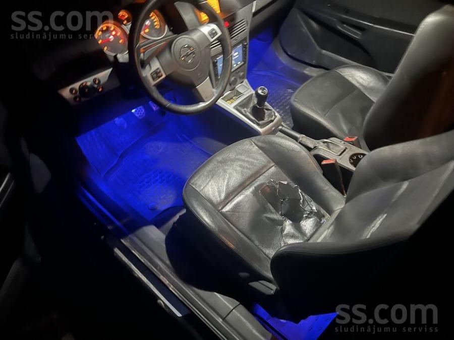 Melns Opel Astra 2008 Jelgava, ar dzinēja tilpumu 1.90 L un nobraukumu 419 tūkst. km par 650 €, foto 4 vietnē AUTOMOTO.COM.LV