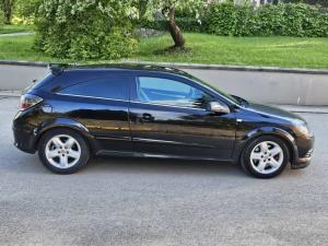 Melns Opel Astra 2008 Jēkabpils, ar dzinēja tilpumu 1.70 L un nobraukumu 356 tūkst. km par 1190 €, foto 4 vietnē AUTOMOTO.COM.LV