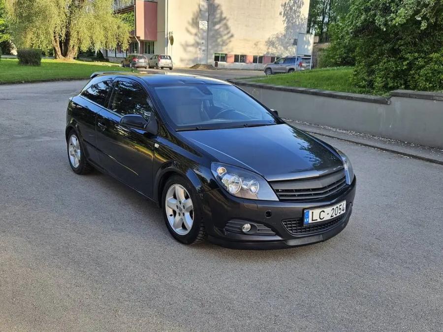 Melns Opel Astra 2008 Jēkabpils, ar dzinēja tilpumu 1.70 L un nobraukumu 356 tūkst. km par 1190 €, foto 12 vietnē AUTOMOTO.COM.LV