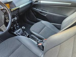 Melns Opel Astra 2008 Jēkabpils, ar dzinēja tilpumu 1.70 L un nobraukumu 356 tūkst. km par 1190 €, foto 13 vietnē AUTOMOTO.COM.LV