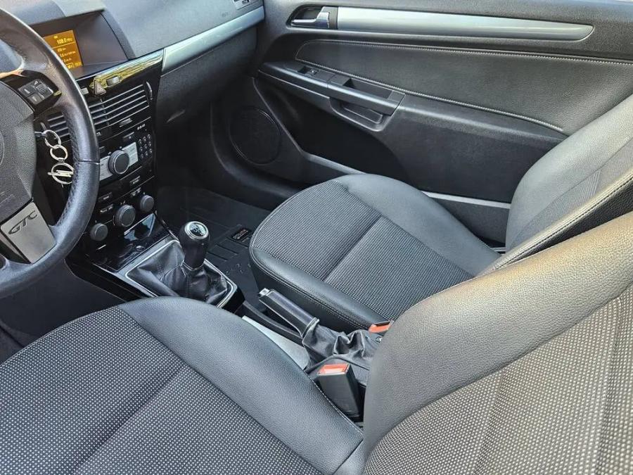 Melns Opel Astra 2008 Jēkabpils, ar dzinēja tilpumu 1.70 L un nobraukumu 356 tūkst. km par 1190 €, foto 13 vietnē AUTOMOTO.COM.LV