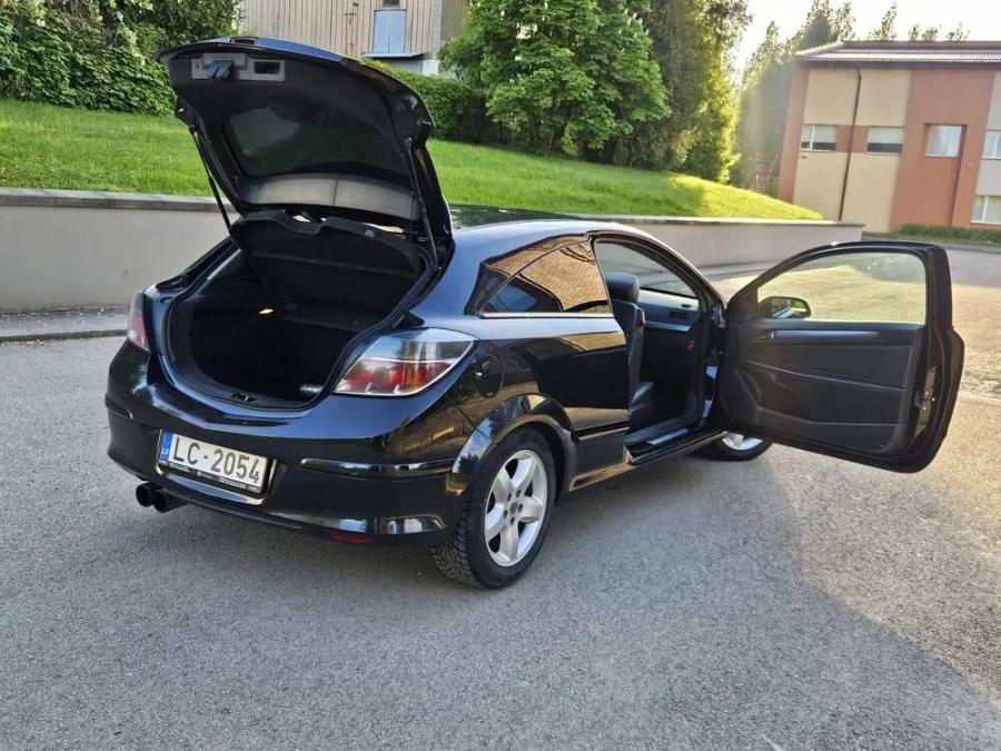 Melns Opel Astra 2008 Jēkabpils, ar dzinēja tilpumu 1.70 L un nobraukumu 356 tūkst. km par 1190 €, foto 20 vietnē AUTOMOTO.COM.LV