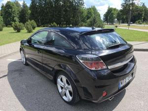 Melns Opel Astra 2008 Viļņa, ar dzinēja tilpumu 1.90 L un nobraukumu 272 tūkst. km par 3000 €, foto 3 vietnē AUTOMOTO.COM.LV