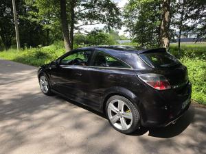 Melns Opel Astra 2008 Viļņa, ar dzinēja tilpumu 1.90 L un nobraukumu 272 tūkst. km par 3000 €, foto 5 vietnē AUTOMOTO.COM.LV