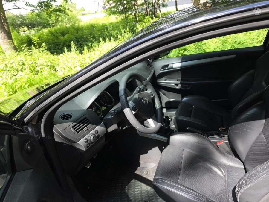 Melns Opel Astra 2008 Viļņa, ar dzinēja tilpumu 1.90 L un nobraukumu 272 tūkst. km par 3000 €, foto 10 vietnē AUTOMOTO.COM.LV