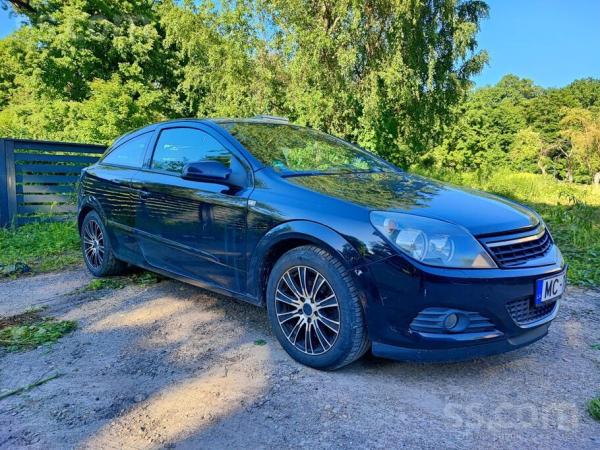 Black Opel Astra 2008 in Riga, with an engine capacity of 1.90 L and mileage of 268 thousand km for 670 €, photo 1 on AUTOMOTO.COM.LV