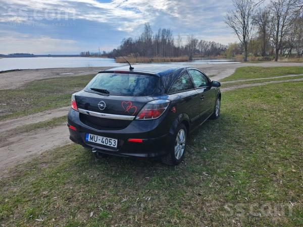 Melns Opel Astra 2008 Jūrmala, ar dzinēja tilpumu 1.90 L un nobraukumu 405 tūkst. km par 2100 €, foto 5 vietnē AUTOMOTO.COM.LV