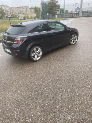 Melns Opel Astra 2010 Daugavpils, ar dzinēja tilpumu 1.70 L un nobraukumu 320 tūkst. km par 1350 €, foto 5 vietnē AUTOMOTO.COM.LV