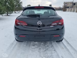 Black Opel Astra 2012 in Pakruojis, with an engine capacity of 1.70 L and mileage of 215 thousand km for 5150 €, photo 6 on AUTOMOTO.COM.LV