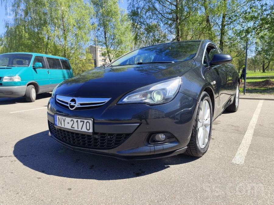 Melns Opel Astra 2013 Rēzekne, ar dzinēja tilpumu 1.70 L un nobraukumu 203 tūkst. km par 5300 €, foto 1 vietnē AUTOMOTO.COM.LV