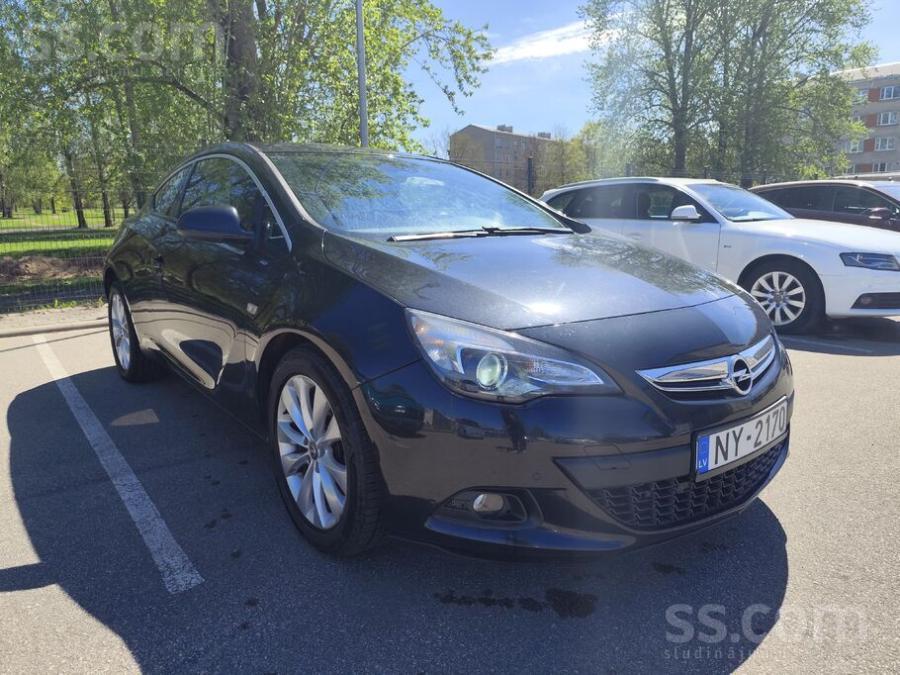 Melns Opel Astra 2013 Rēzekne, ar dzinēja tilpumu 1.70 L un nobraukumu 203 tūkst. km par 5300 €, foto 3 vietnē AUTOMOTO.COM.LV
