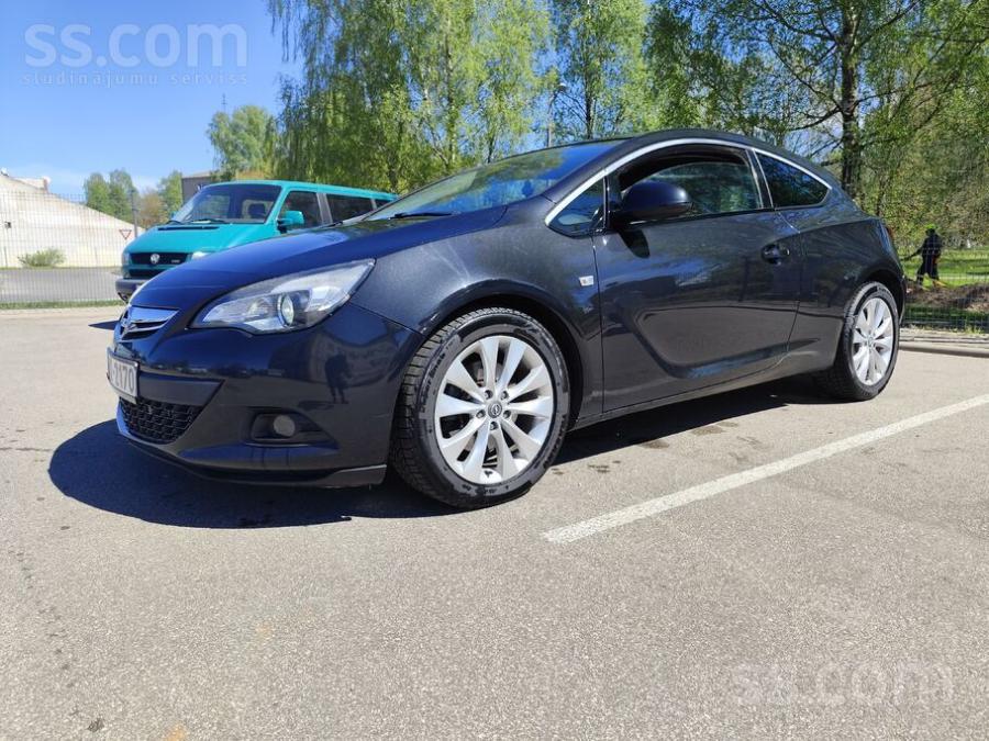 Melns Opel Astra 2013 Rēzekne, ar dzinēja tilpumu 1.70 L un nobraukumu 203 tūkst. km par 5300 €, foto 4 vietnē AUTOMOTO.COM.LV