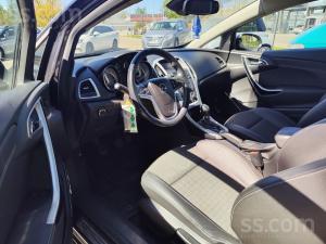 Melns Opel Astra 2013 Rēzekne, ar dzinēja tilpumu 1.70 L un nobraukumu 203 tūkst. km par 5300 €, foto 8 vietnē AUTOMOTO.COM.LV