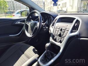 Melns Opel Astra 2013 Rēzekne, ar dzinēja tilpumu 1.70 L un nobraukumu 203 tūkst. km par 5300 €, foto 11 vietnē AUTOMOTO.COM.LV