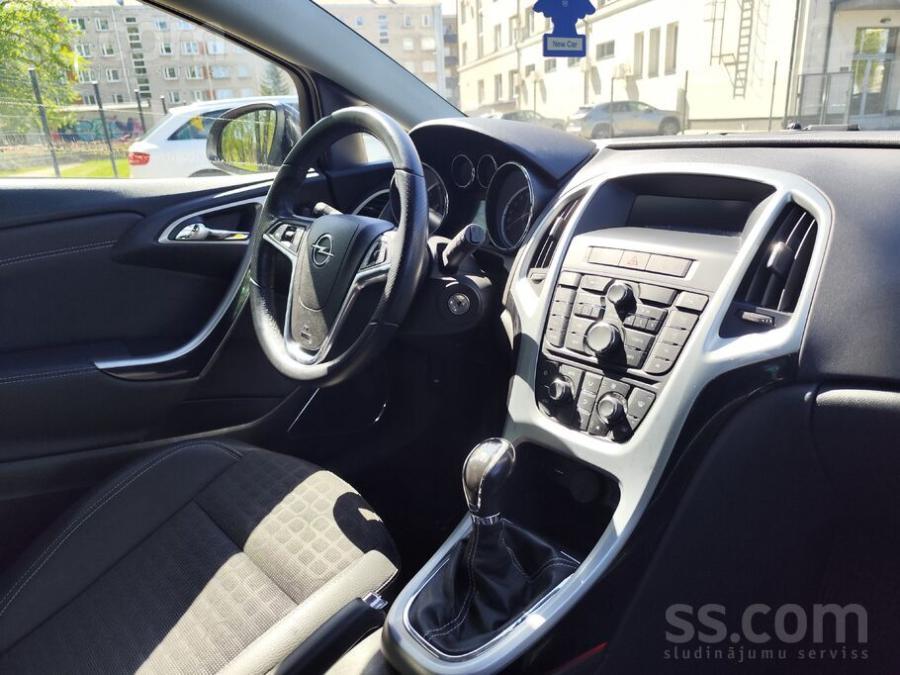 Melns Opel Astra 2013 Rēzekne, ar dzinēja tilpumu 1.70 L un nobraukumu 203 tūkst. km par 5300 €, foto 11 vietnē AUTOMOTO.COM.LV