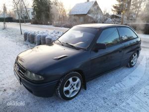 Black Opel Astra 1992 in Tartu, with an engine capacity of 3.00 L and mileage of 0 thousand km for 2800 €, photo  on AUTOMOTO.COM.LV