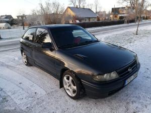 Черный Опель Астра 1992 в Тарту, объемом двигателя 3.00 л и пробегом 0 тыс. км за 2800 €, фото 7 на AUTOMOTO.COM.LV