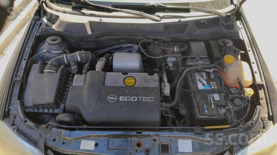 Black Opel Astra 1998 in Riga, with an engine capacity of 2.00 L and mileage of 341 thousand km for 1350 €, photo 7 on AUTOMOTO.COM.LV
