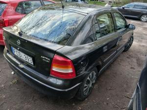 Black Opel Astra 2000 in Kaunas, with an engine capacity of 2.00 L and mileage of 340 thousand km for 400 €, photo 5 on AUTOMOTO.COM.LV