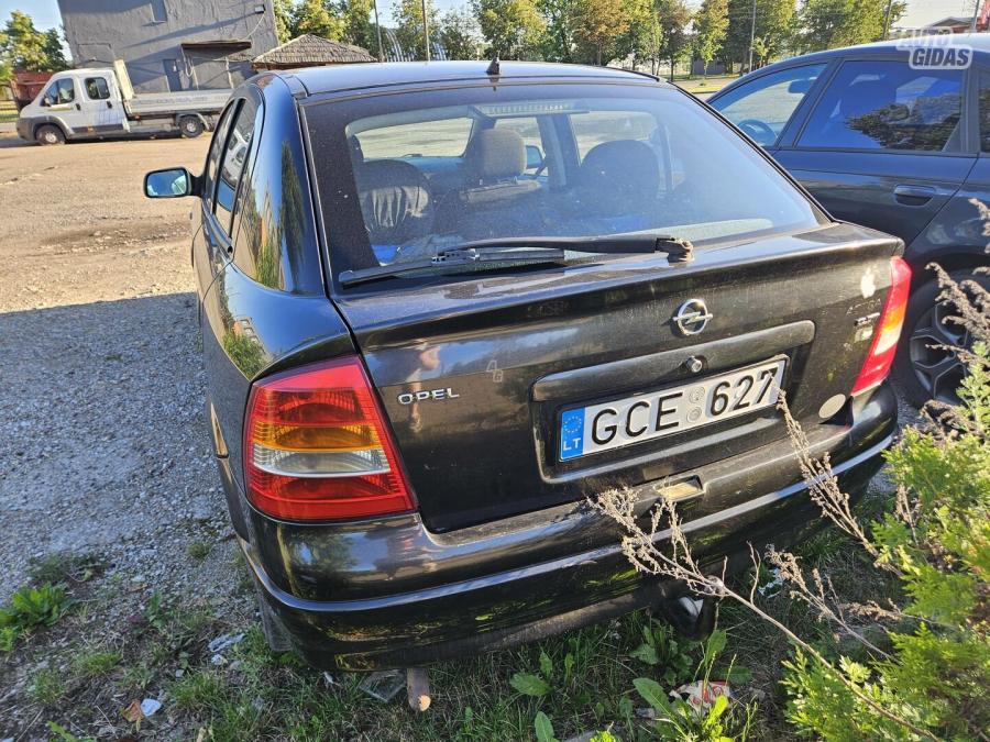 Черный Опель Астра 2000 в Каунас, объемом двигателя 1.70 л и пробегом 357 тыс. км за 600 €, фото 6 на AUTOMOTO.COM.LV