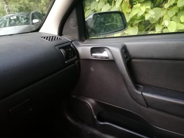 Black Opel Astra 2000 in Moletai, with an engine capacity of 2.00 L and mileage of 367 thousand km for 380 €, photo 9 on AUTOMOTO.COM.LV