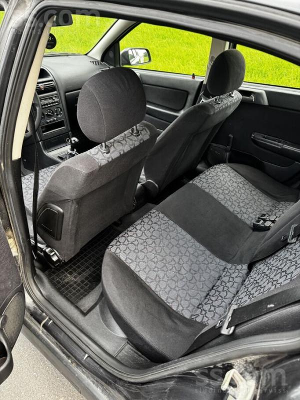 Melns Opel Astra 2000 Rīga, ar dzinēja tilpumu 1.60 L un nobraukumu 244 tūkst. km par 300 €, foto 8 vietnē AUTOMOTO.COM.LV