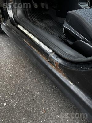 Black Opel Astra 2000 in Riga, with an engine capacity of 1.60 L and mileage of 244 thousand km for 300 €, photo 12 on AUTOMOTO.COM.LV