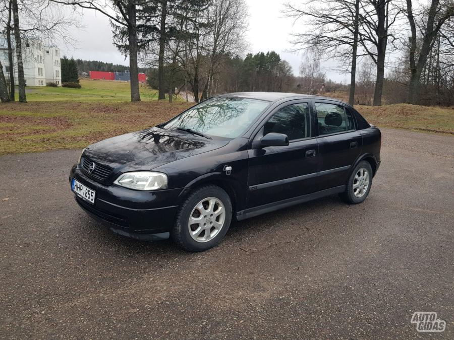 Black Opel Astra 2002 in Vilnius, with an engine capacity of 1.70 L and mileage of 350 thousand km for 490 €, photo 1 on AUTOMOTO.COM.LV