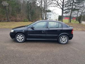 Black Opel Astra 2002 in Vilnius, with an engine capacity of 1.70 L and mileage of 350 thousand km for 490 €, photo 2 on AUTOMOTO.COM.LV