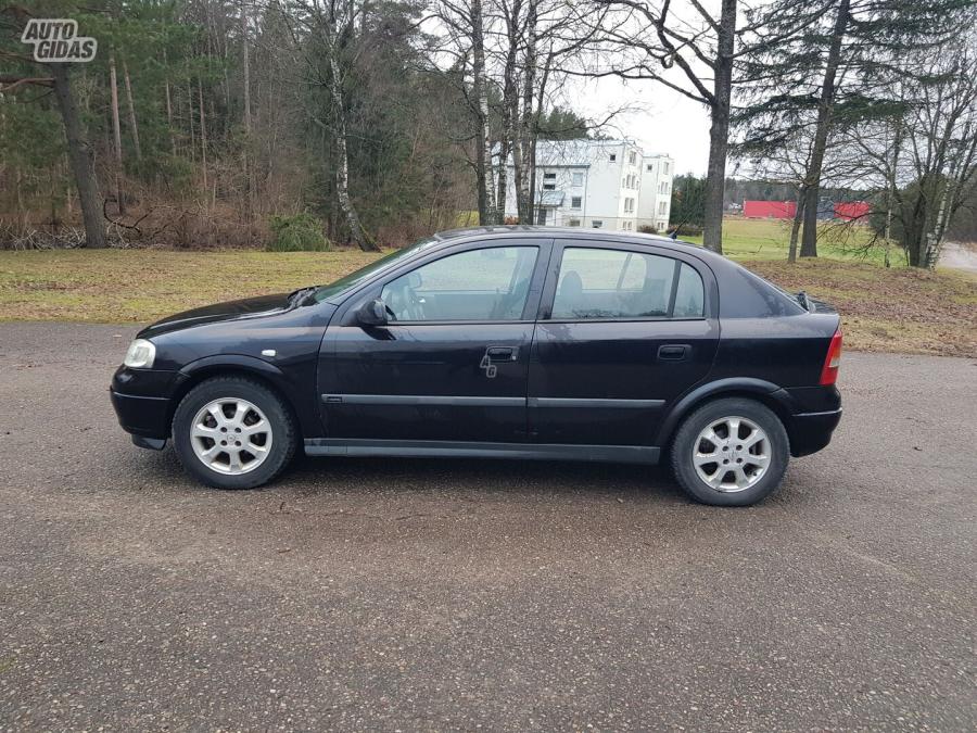 Black Opel Astra 2002 in Vilnius, with an engine capacity of 1.70 L and mileage of 350 thousand km for 490 €, photo 2 on AUTOMOTO.COM.LV