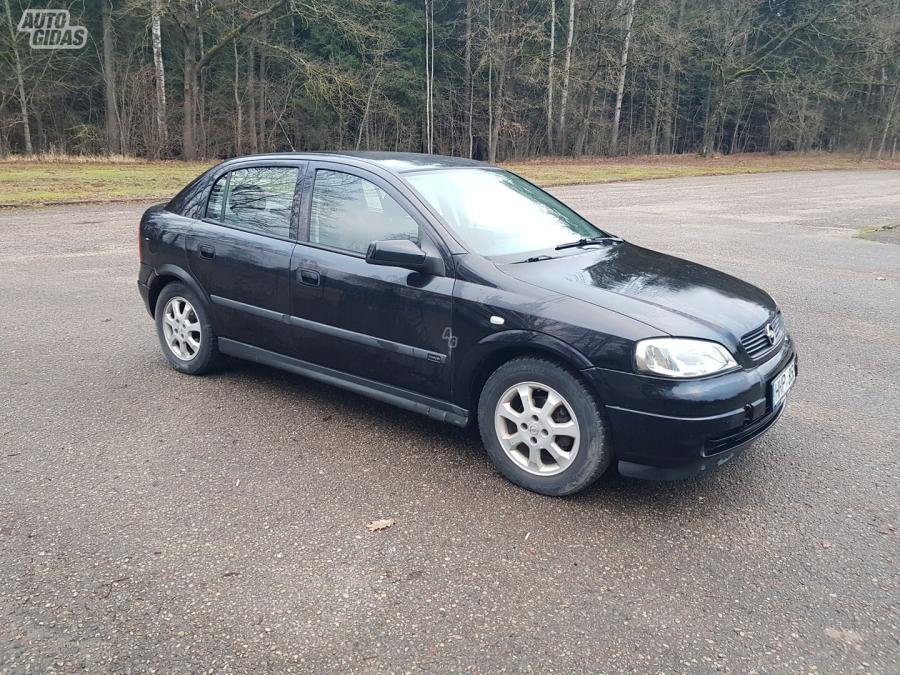 Black Opel Astra 2002 in Vilnius, with an engine capacity of 1.70 L and mileage of 350 thousand km for 490 €, photo 4 on AUTOMOTO.COM.LV