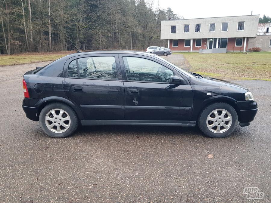 Black Opel Astra 2002 in Vilnius, with an engine capacity of 1.70 L and mileage of 350 thousand km for 490 €, photo 5 on AUTOMOTO.COM.LV