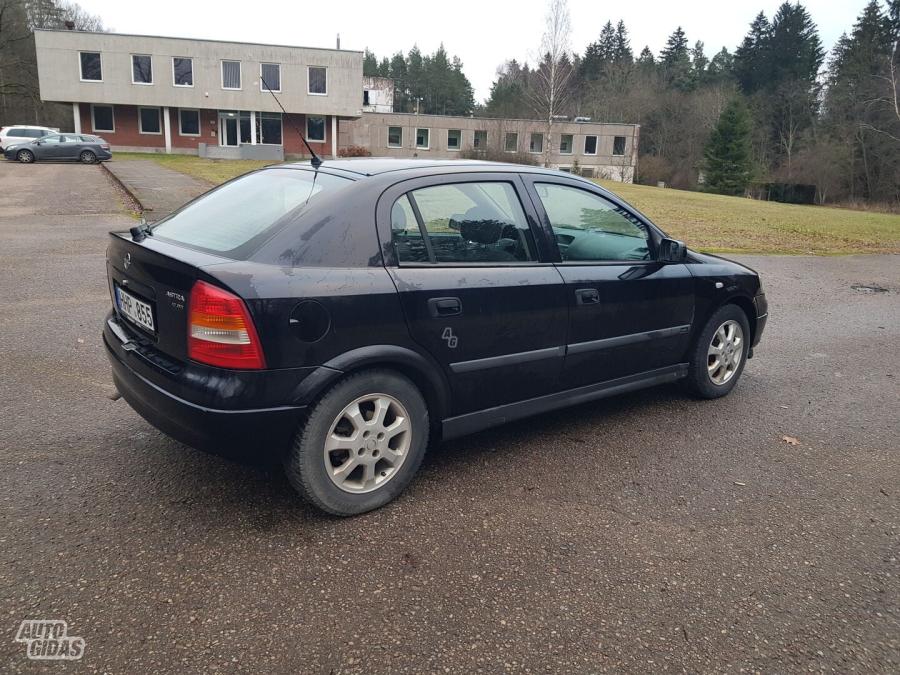 Black Opel Astra 2002 in Vilnius, with an engine capacity of 1.70 L and mileage of 350 thousand km for 490 €, photo 6 on AUTOMOTO.COM.LV