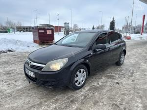 Melns Opel Astra 2004 Ukmergė, ar dzinēja tilpumu 1.70 L un nobraukumu 400 tūkst. km par 750 €, foto  vietnē AUTOMOTO.COM.LV