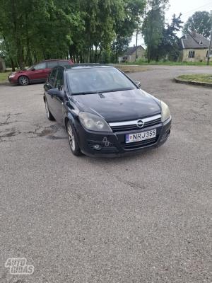 Melns Opel Astra 2004 Alīta, ar dzinēja tilpumu 1.70 L un nobraukumu 328 tūkst. km par 600 €, foto 8 vietnē AUTOMOTO.COM.LV