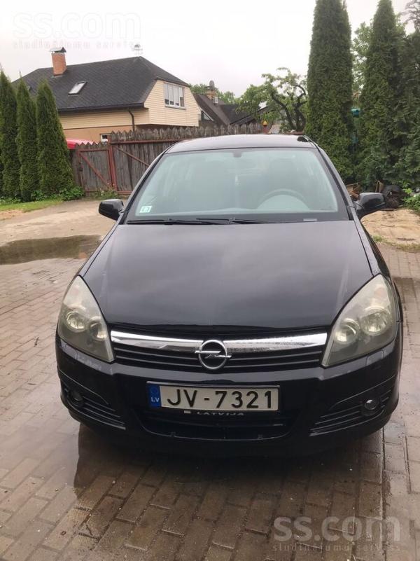 Melns Opel Astra 2005 Jūrmala, ar dzinēja tilpumu 1.90 L un nobraukumu 288 tūkst. km par 2200 €, foto 1 vietnē AUTOMOTO.COM.LV