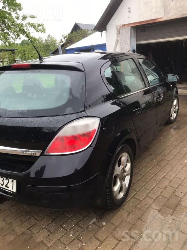 Melns Opel Astra 2005 Jūrmala, ar dzinēja tilpumu 1.90 L un nobraukumu 288 tūkst. km par 2200 €, foto 2 vietnē AUTOMOTO.COM.LV