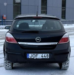 Melns Opel Astra 2005 Viļņa, ar dzinēja tilpumu 1.69 L un nobraukumu 252 tūkst. km par 999 €, foto 4 vietnē AUTOMOTO.COM.LV