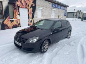 Black Opel Astra 2005 in Kaunas, with an engine capacity of 1.60 L and mileage of 284 thousand km for 1100 €, photo  on AUTOMOTO.COM.LV