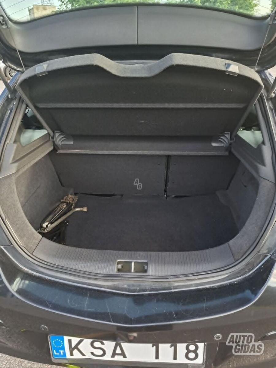Melns Opel Astra 2005 Utena, ar dzinēja tilpumu 1.70 L un nobraukumu 253 tūkst. km par 911 €, foto 13 vietnē AUTOMOTO.COM.LV