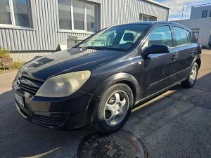 Black Opel Astra 2005 in Klaipeda, with an engine capacity of 1.90 L and mileage of 268 thousand km for 400 €, photo 4 on AUTOMOTO.COM.LV